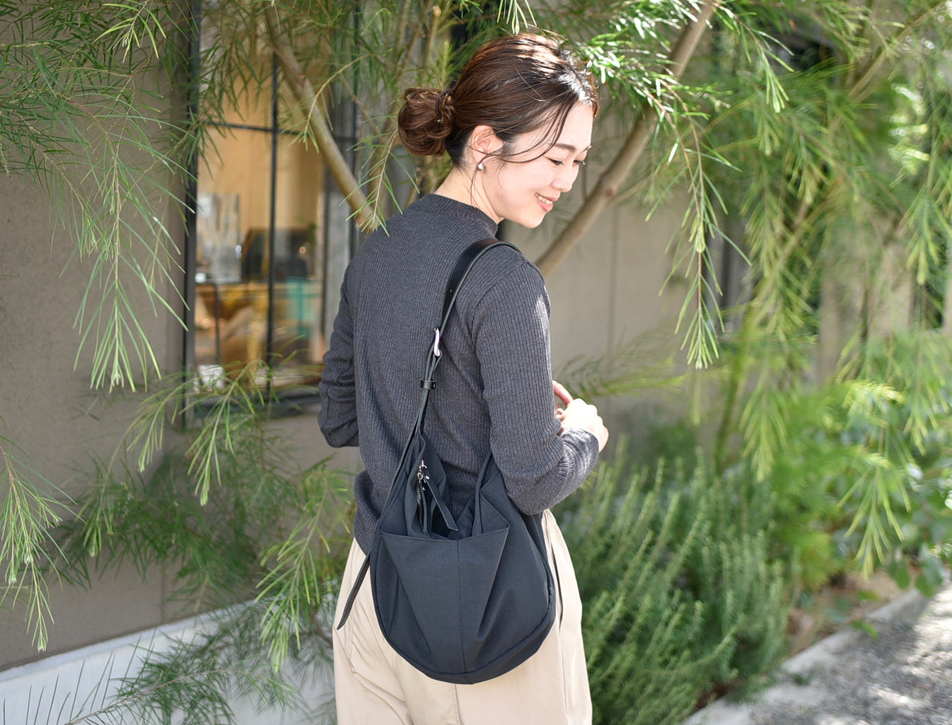 ムーンショルダーバッグ – OURHOME